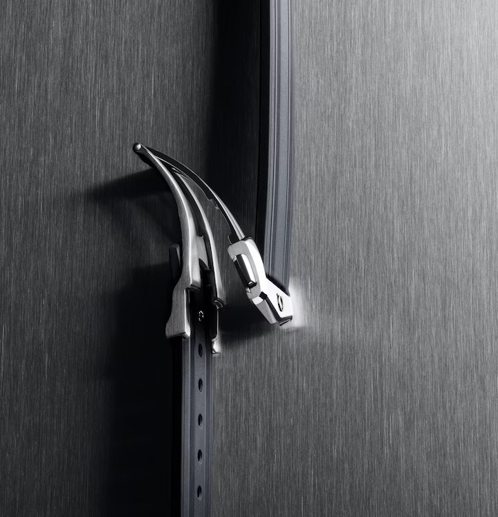 OMEGA Seamaster Diver 300m, 42mm Gray Rubber Strap | Fink's